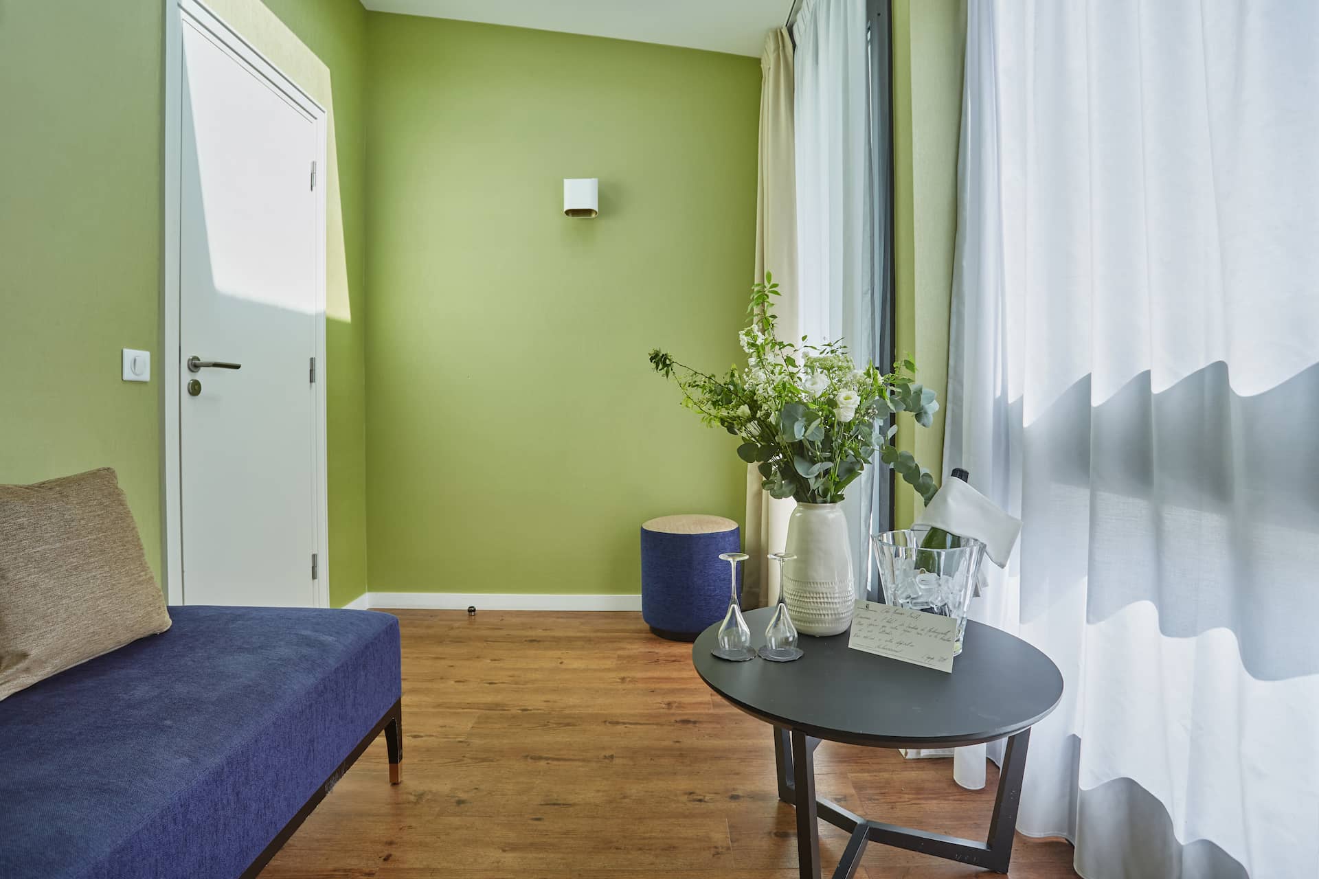 Photos of our 4 star hotel with Spa & indoor pool & gardens Paris 15